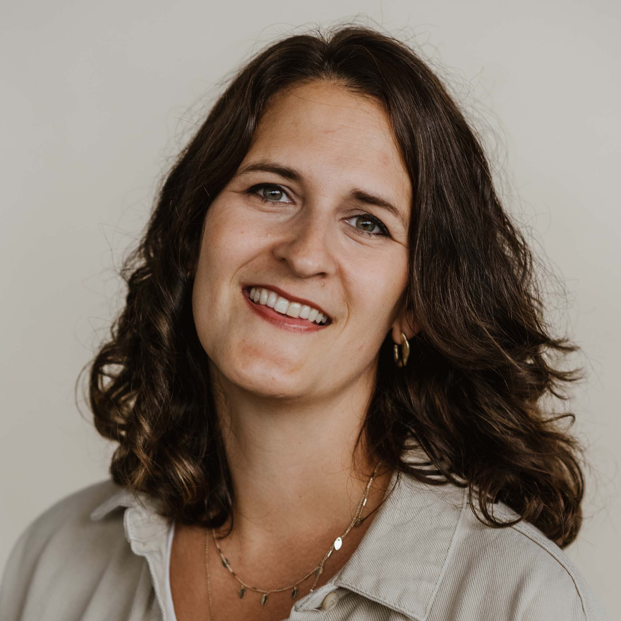 Julia Althoff's Instagram, Twitter & Facebook on IDCrawl